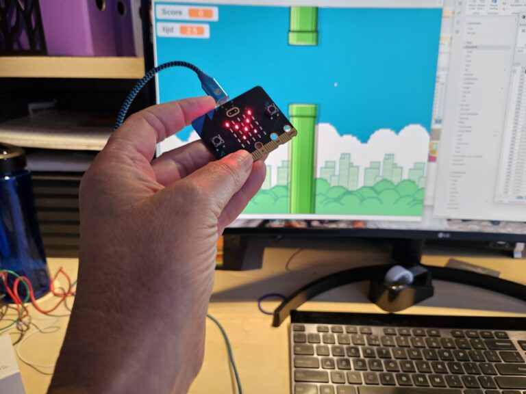 Tien maal Flappy Bird – 4PIP – Weblog – Al meer dan 20 jaar